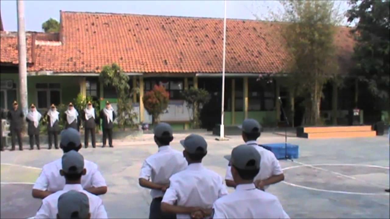 LOMBA TATA UPACARA BENDERA 2015 - YouTube