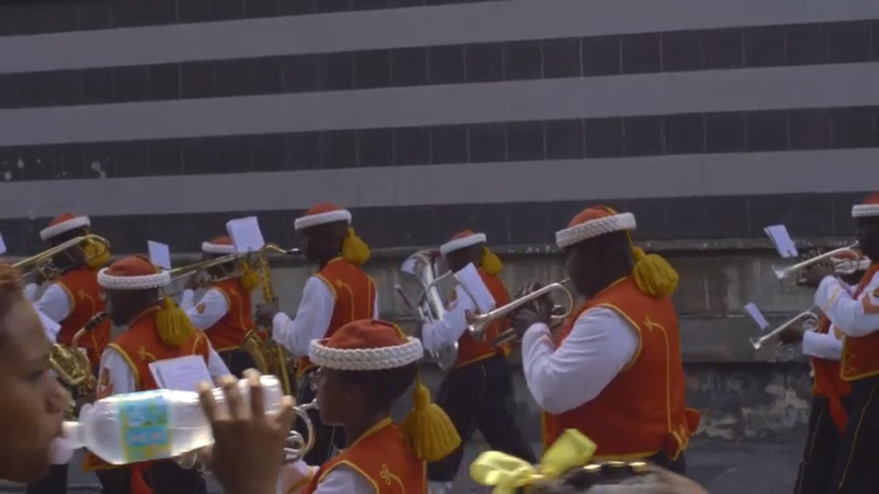 St. LBLB -The Mighty Grynner Leggo I Hand at the Barbados independence ...