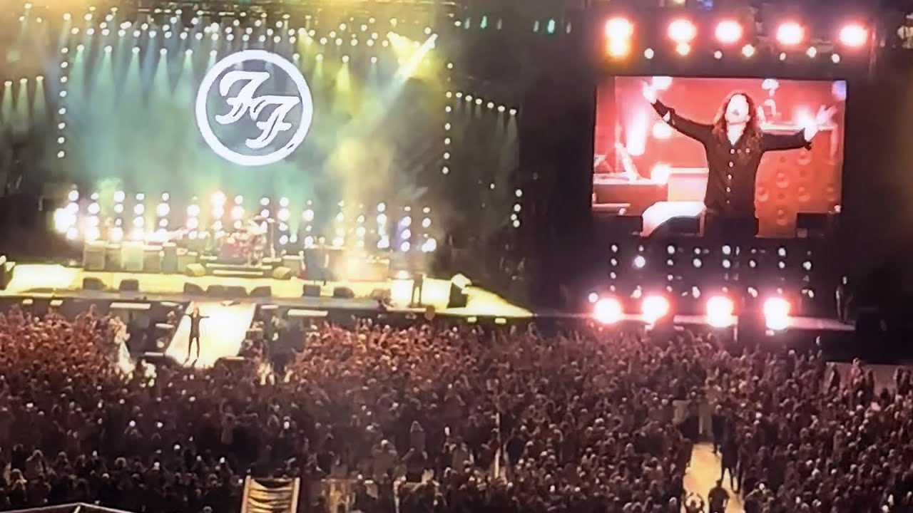 Foo Fighters - T-Mobile Park, Seattle WA 08-18-2024 - YouTube