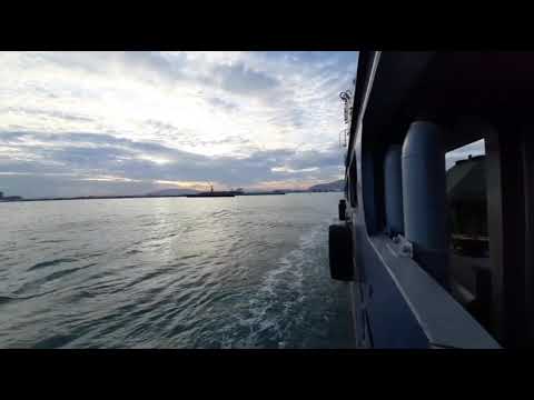 Gökçe Kırgız-kalbime  gömerim  o zaman. Xəzər denizi)