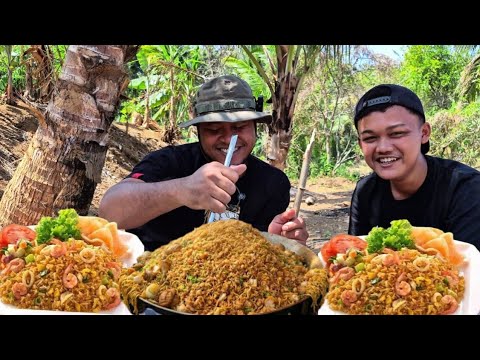 Memasak nasi goreng Gorontalo si ayab sambil cemberut