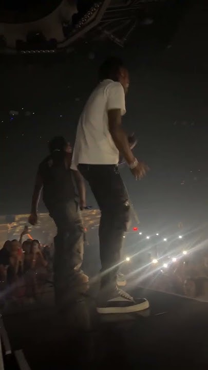 TRAVIS SCOTT GOING CRAZY PERFORMING FEIN IN VEGAS #fein #concert #shorts #travisscott # ...