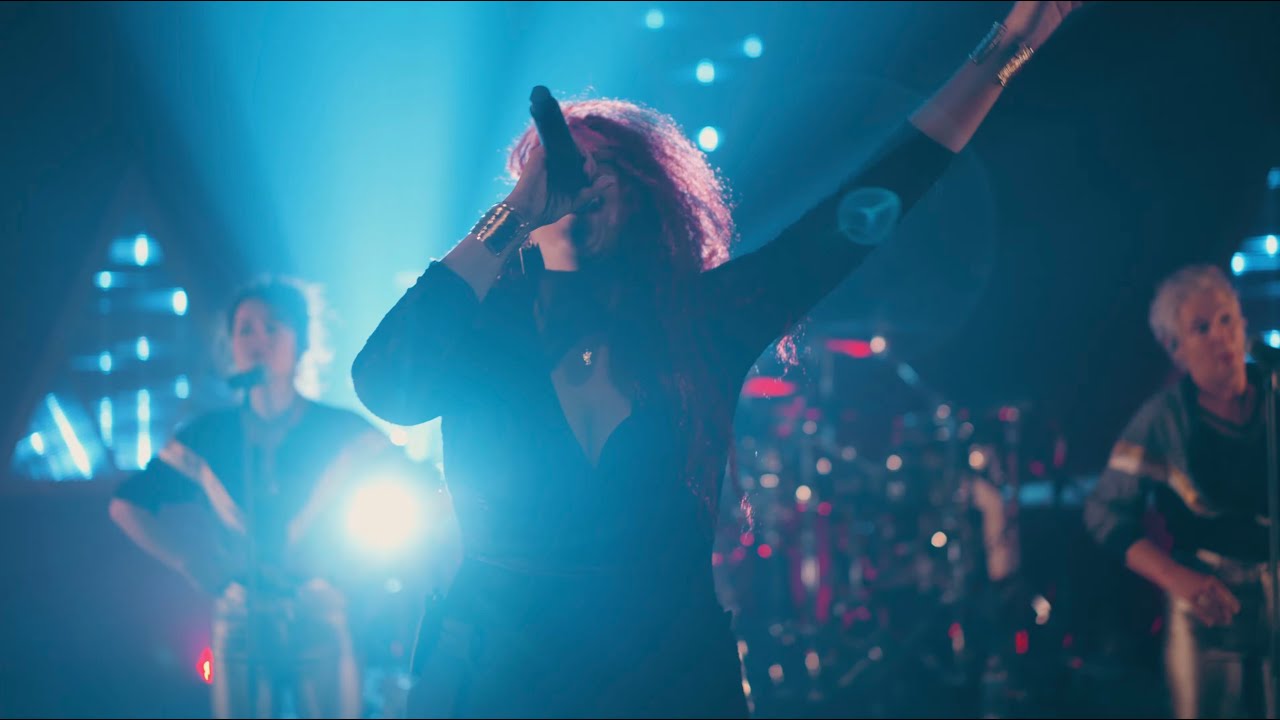 EMANE - Bad Girl - Live Show 2021 - YouTube