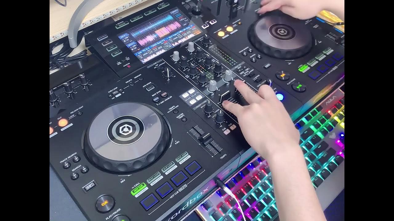 Qua Bài Sử Dụng Loop Và Filter Trên Bàn DJ RR - YouTube