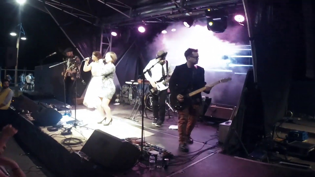 VERSIFICATOR - THE MIDDLE - LIVE IN WANAKA - NYE 2020 - YouTube