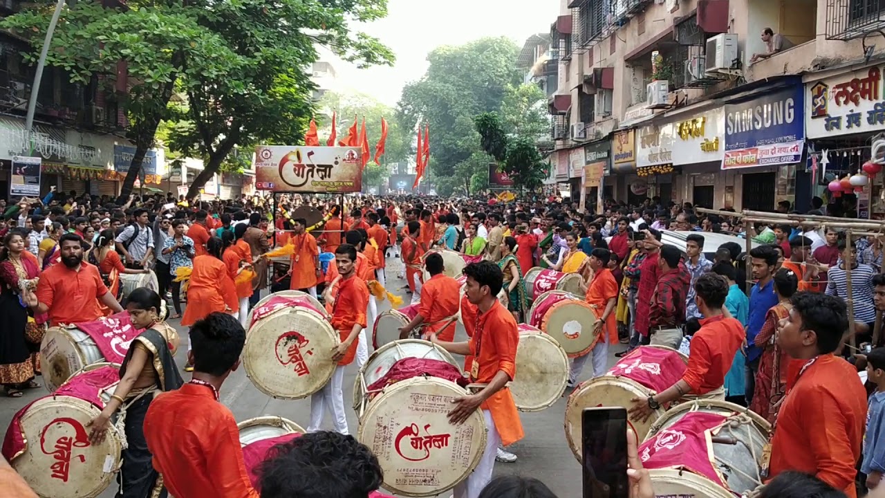 Wadan वादन..diwali pahat dombivli phadke road 2k18 - YouTube