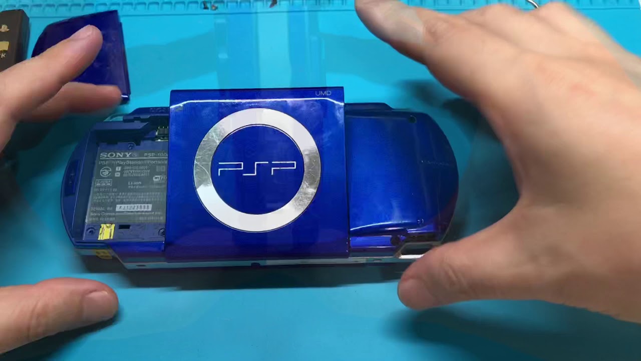 30元收来的废品PSP焕然一新-超级详细PSP拆解清扫及遥感漂移修理教程 - YouTube