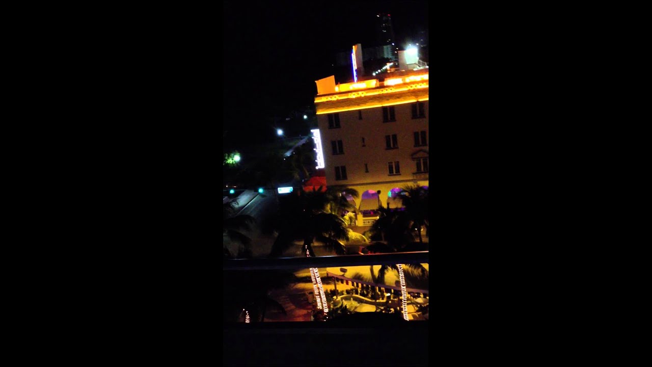 Clevelander rooftop bar Miami - YouTube