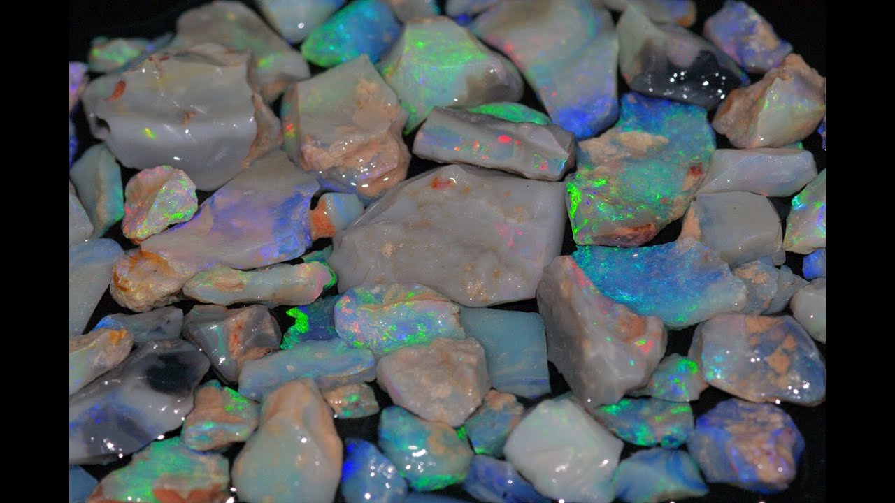 55.00cts Lightning Ridge Rough Gem Mulga Seam Opal Chips Parcel (LRGC22 ...