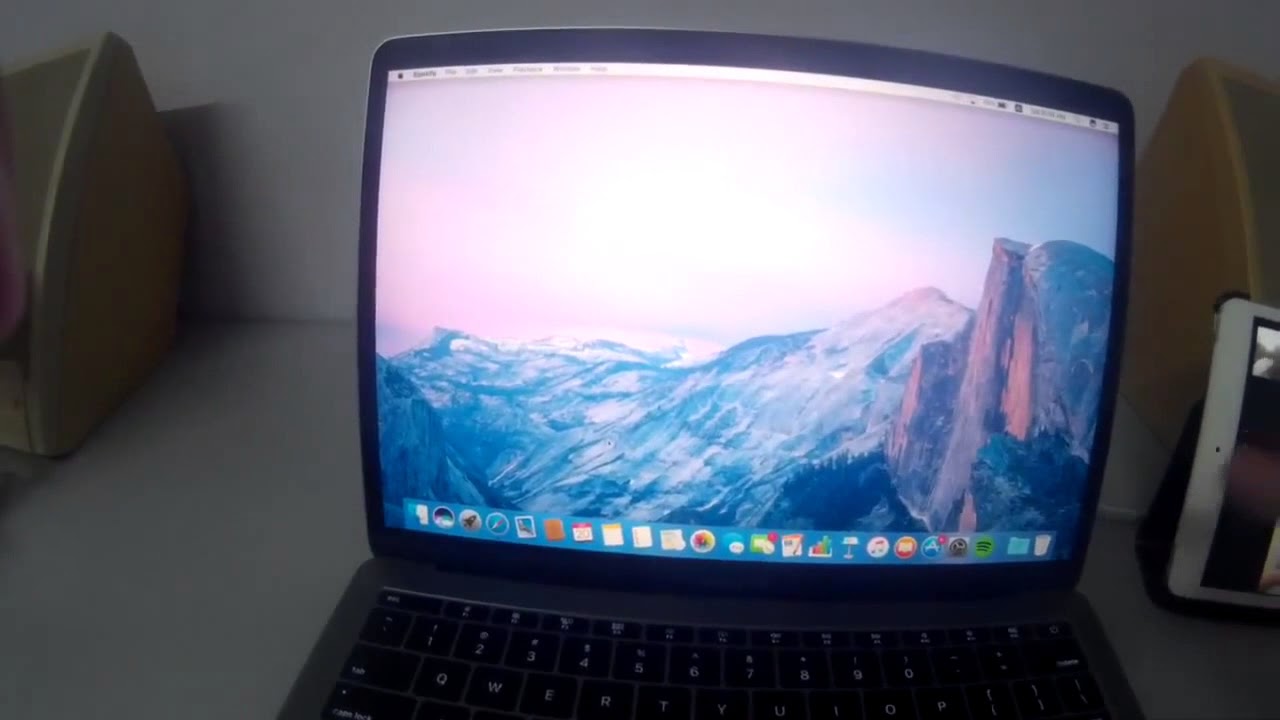 UNBOXING MACBOOK PRO 2018 without touch bar LAPTOP REVIEW - YouTube