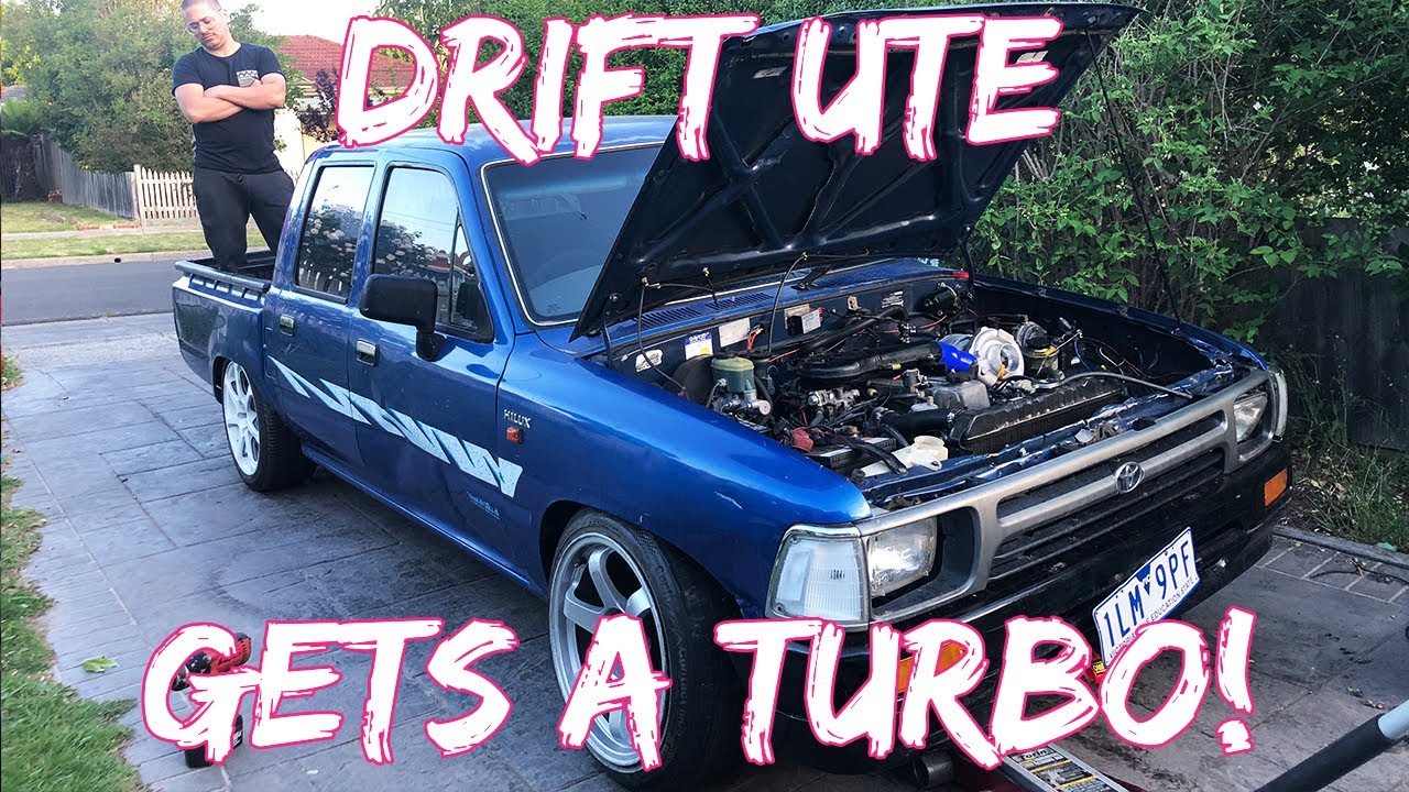 HILUX DRIFT UTE BUILD EP1: 22R TURBO INSTALL! - YouTube