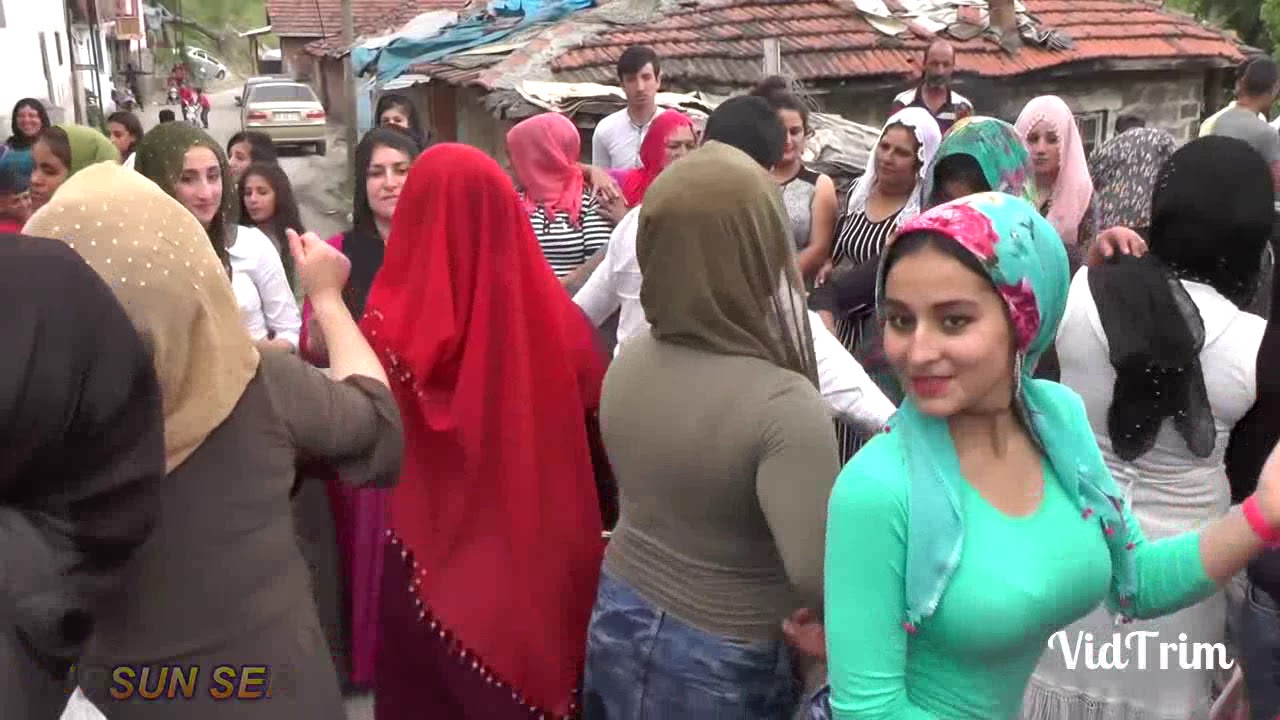 Ay yar sitamgar song _ Best of Naseeb khan Tareen 2019.mp4 - YouTube