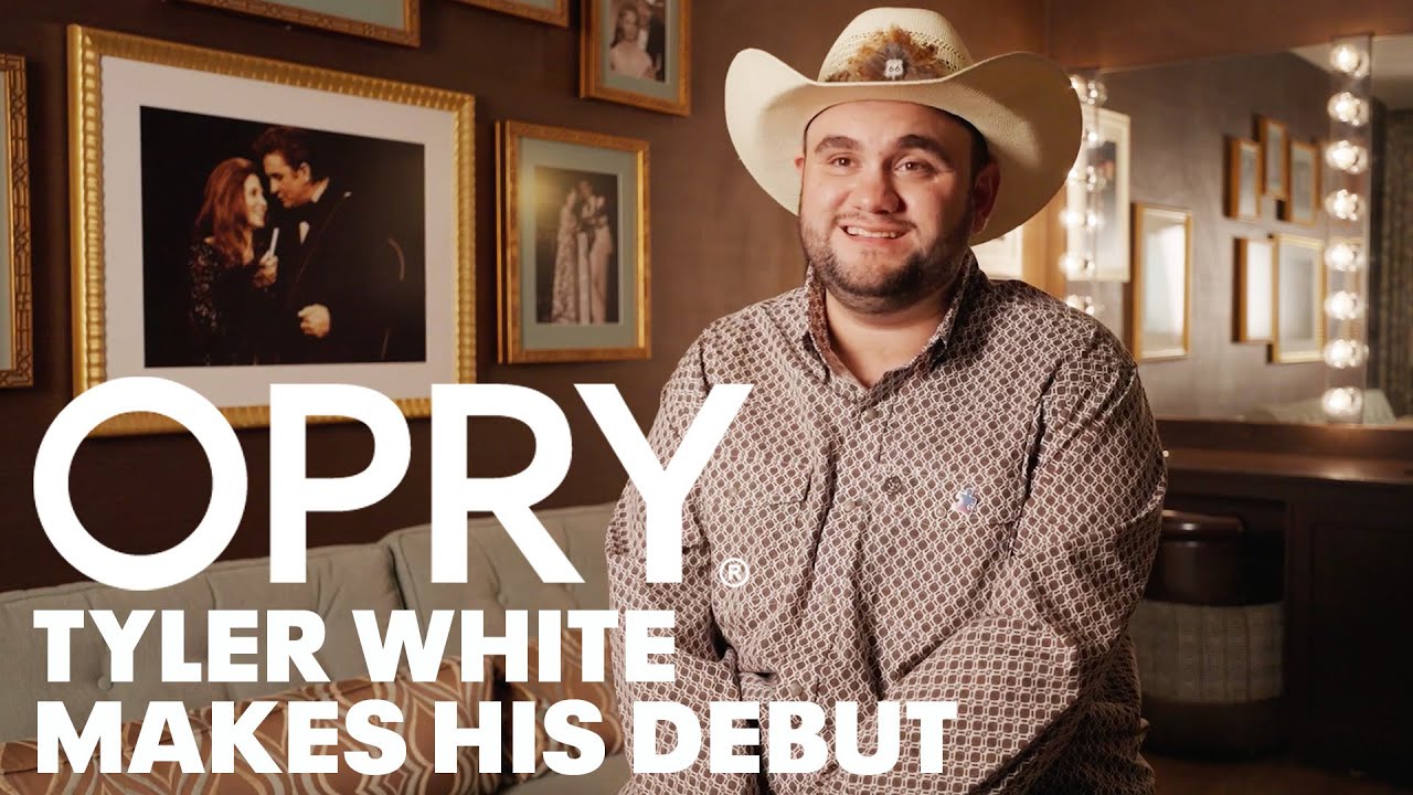 Tyler White Makes His Debut! - YouTube