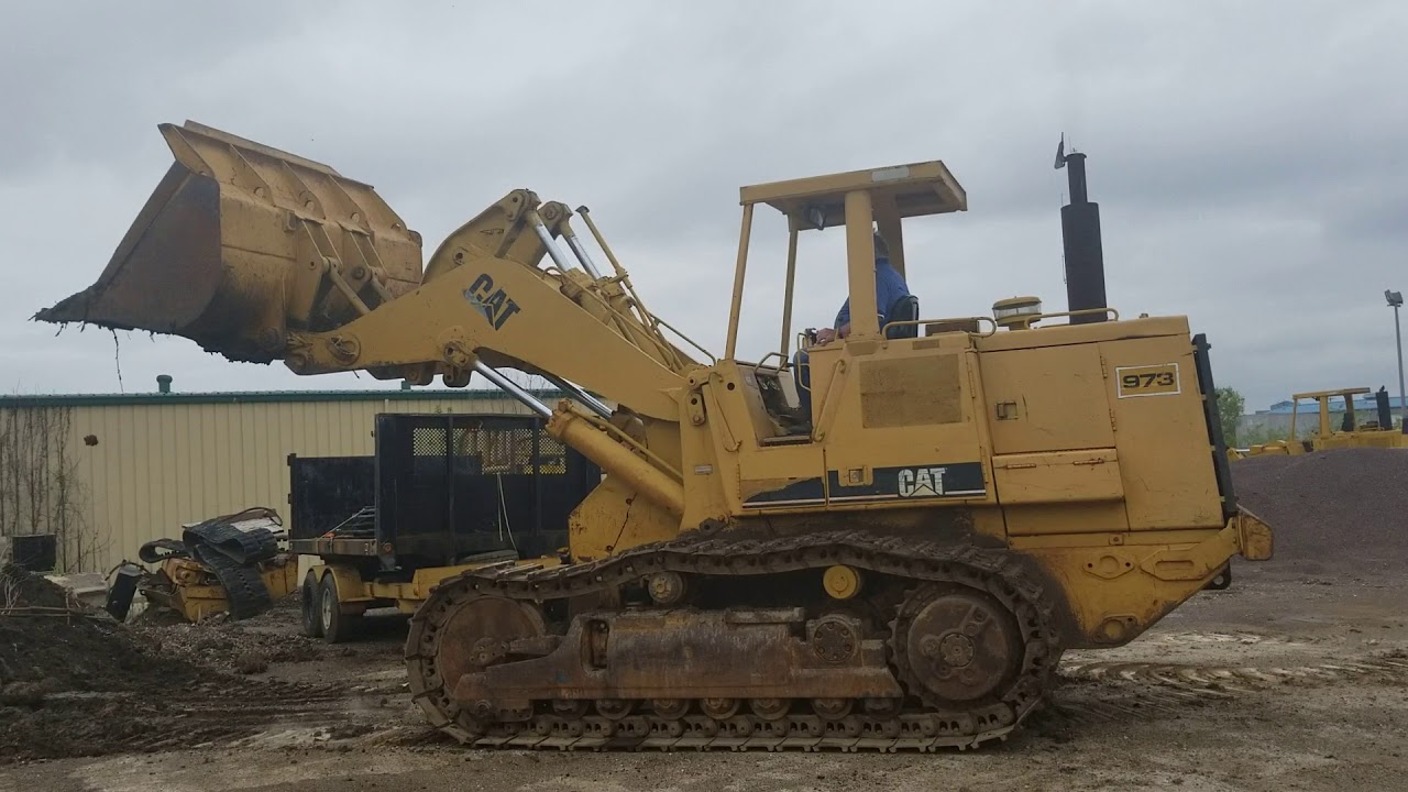 1984 CAT 973 Crawler Loader - YouTube