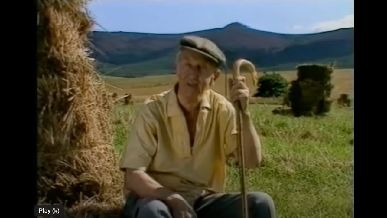 John Mearns sings 'Hame and Guid Nicht'. - YouTube
