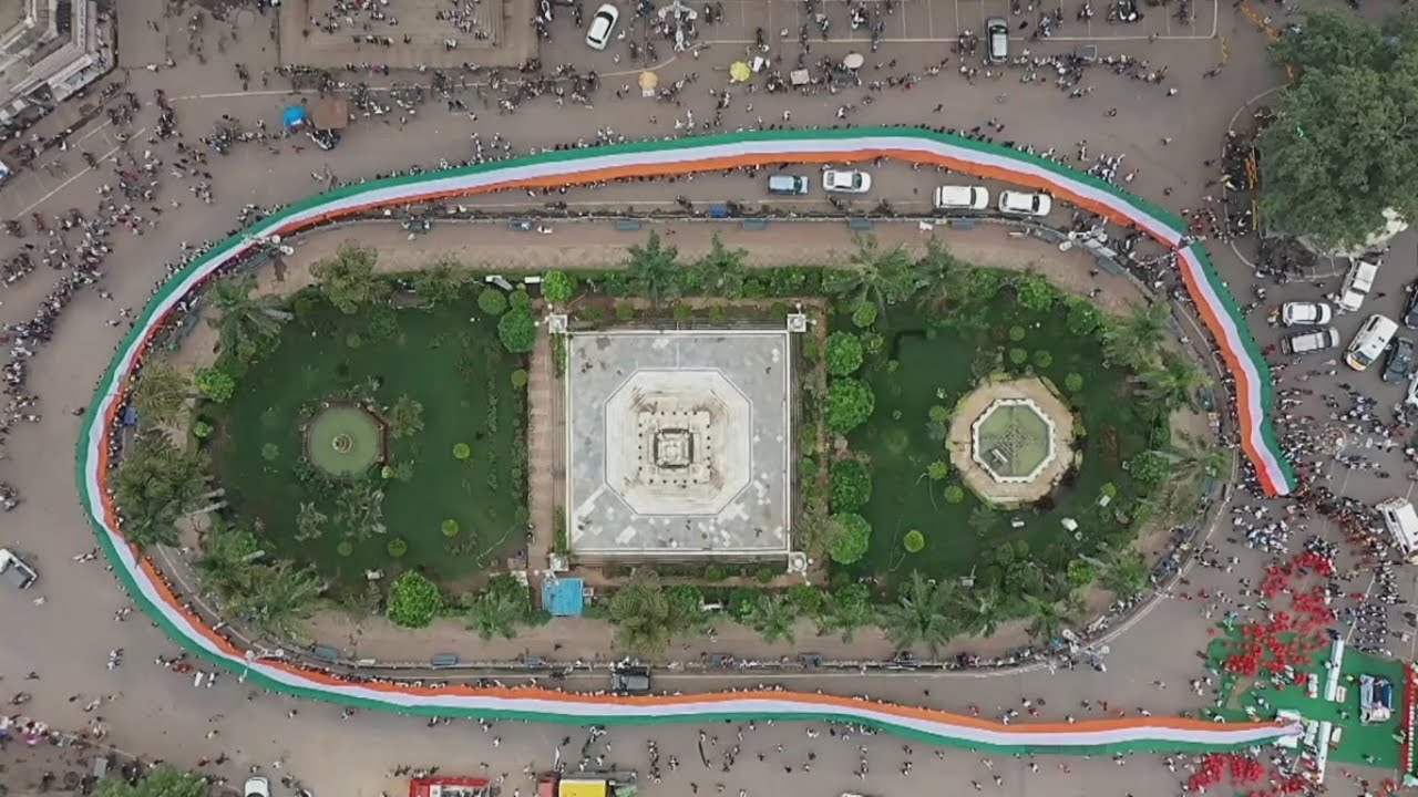1111 Meter Long Tricolor Indian Flag Rally - YouTube