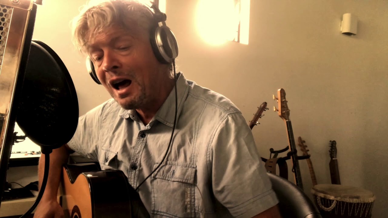 Harry Hendriks - In The Wee Small Hours (COVER Frank Sinatra) - YouTube