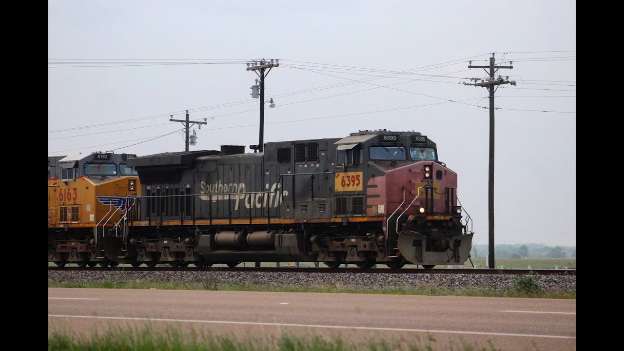 UP 6395 leads a rock train South - YouTube