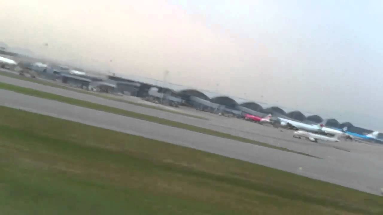 Cathay Pacific first class CX840 Boeing 777-300 ER HKG-JFK Takeoff ...