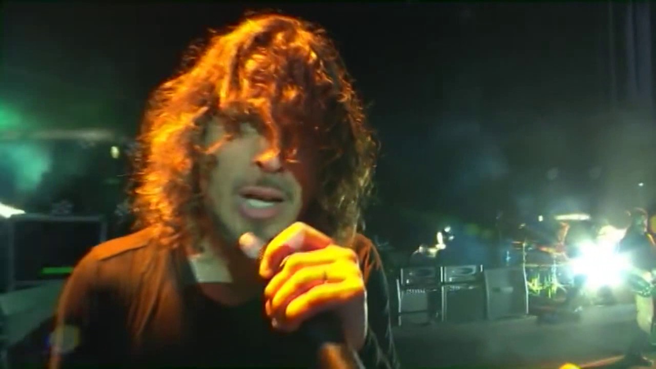 Soundgarden - Hunted Down (London 2012) - YouTube