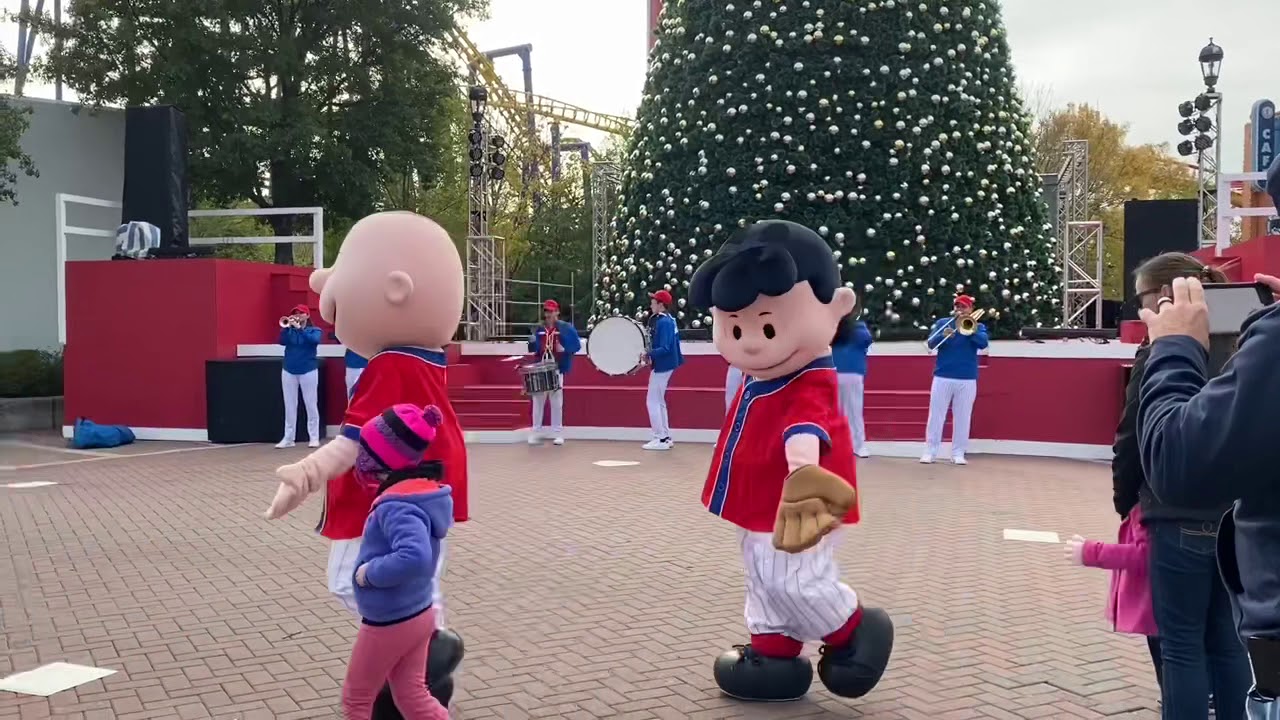 Peanuts Celebration at Carowinds - YouTube