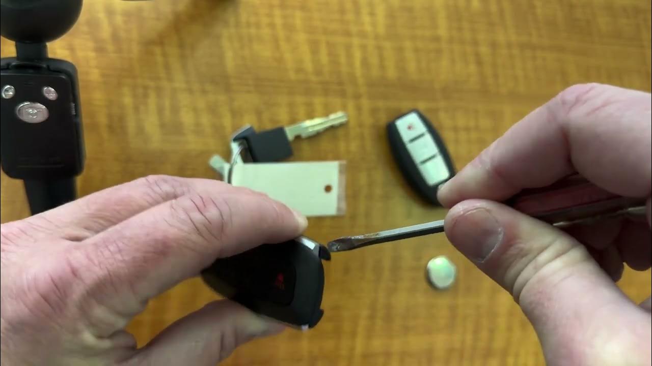 Replacing your Nissan Key Fob Battery - YouTube