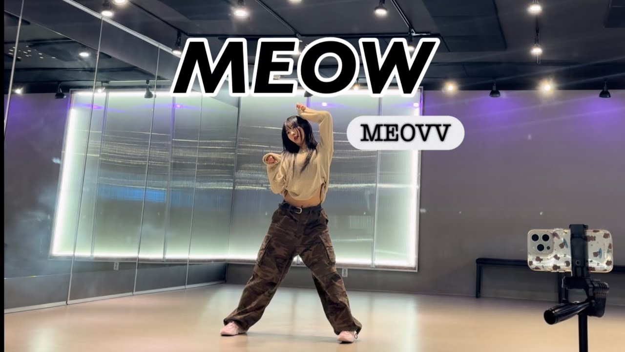 MEOVV- MEOW ( mirror mode ) 미야오 안무 거울모드 - YouTube