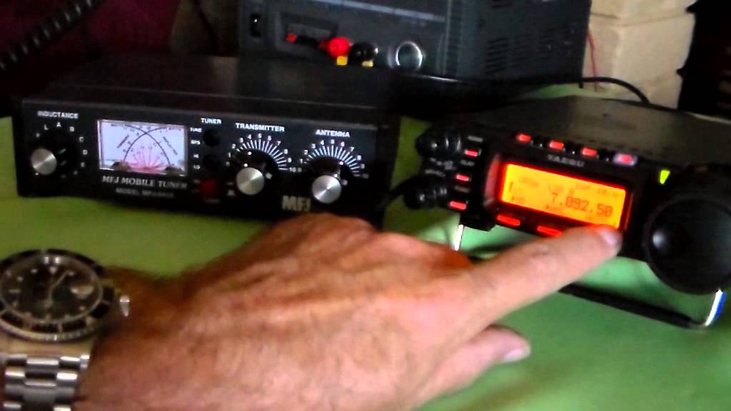 Playing With A Yaesu FT857D on 40m and the AM Broadcast Band. - YouTube