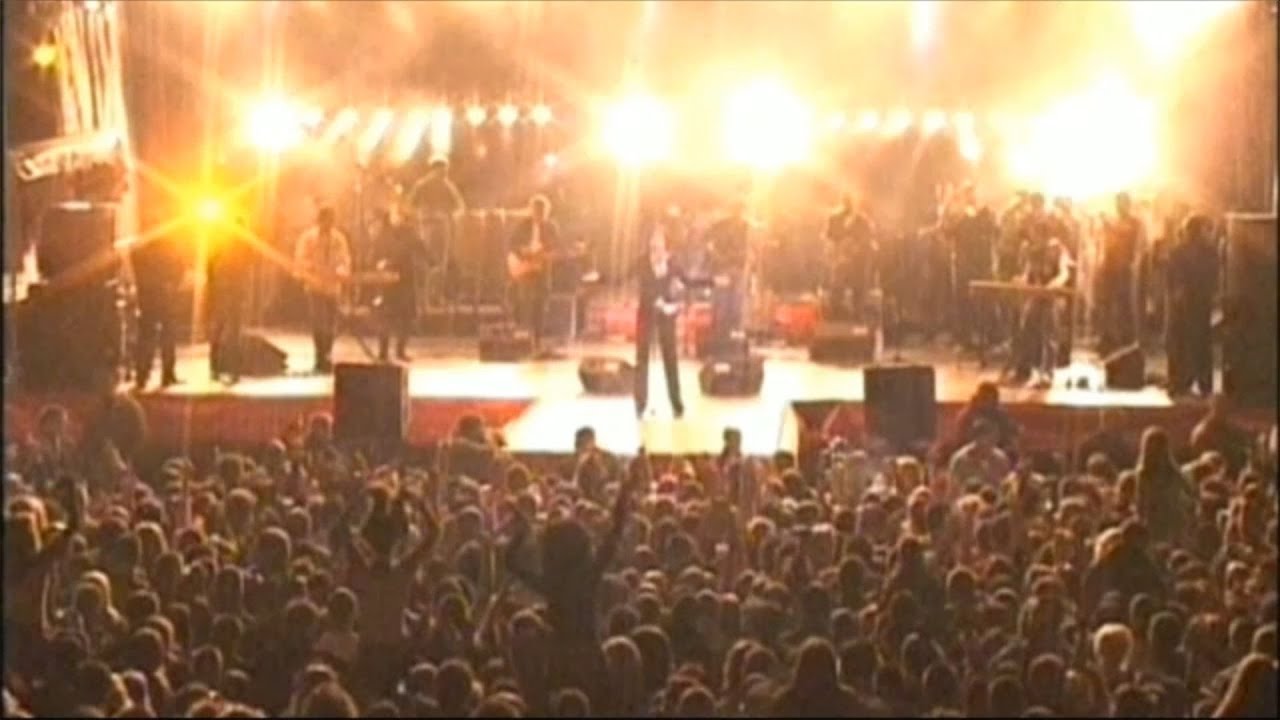 CECA i 10.000 fanova (gradski stadion Knjaževac) - YouTube