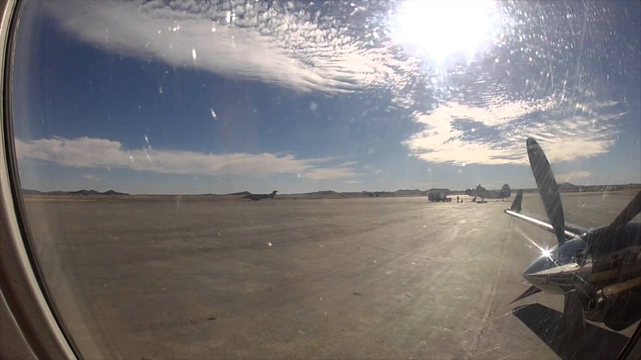 Beech Pilots : Flying The Desert (HD) - YouTube