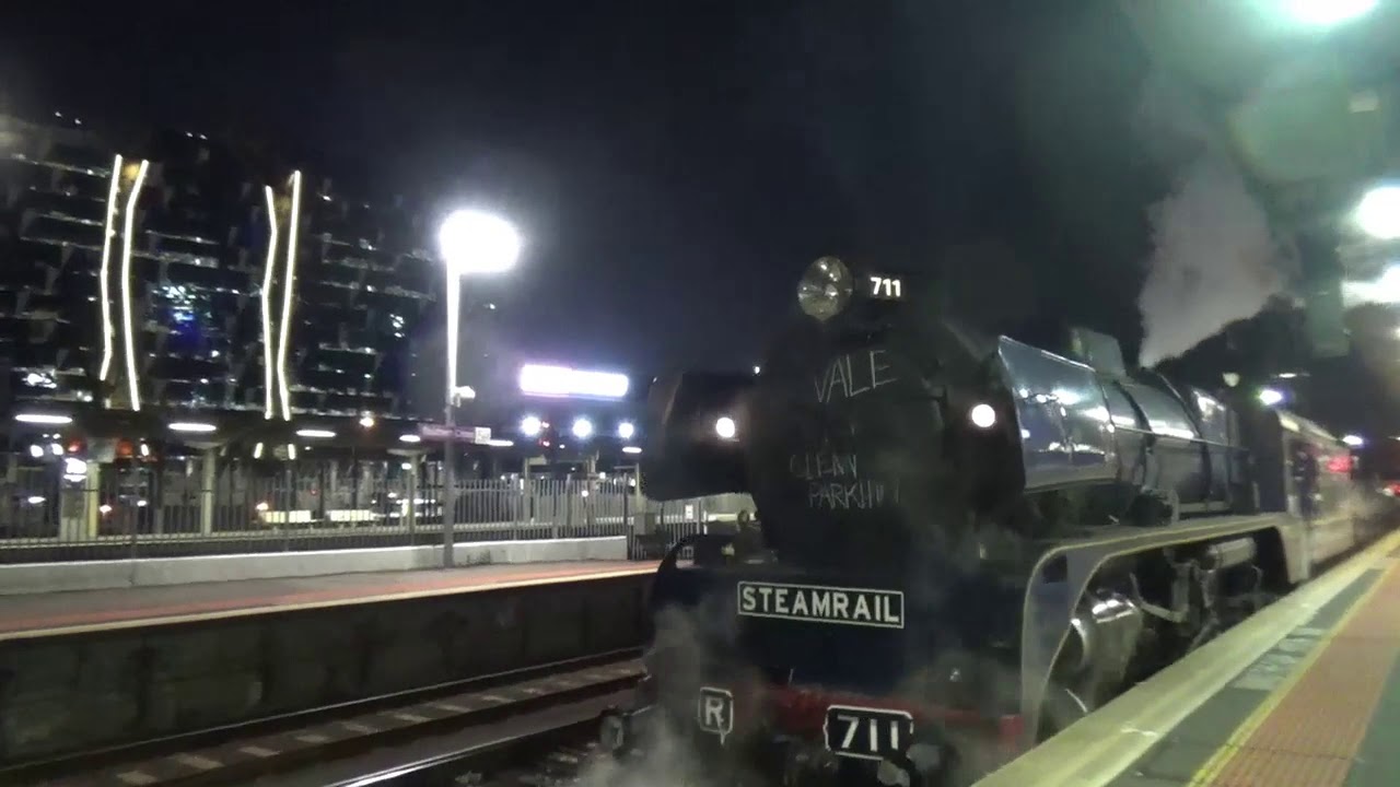 Steam Rail Vvictoria R711 S313 2 - YouTube