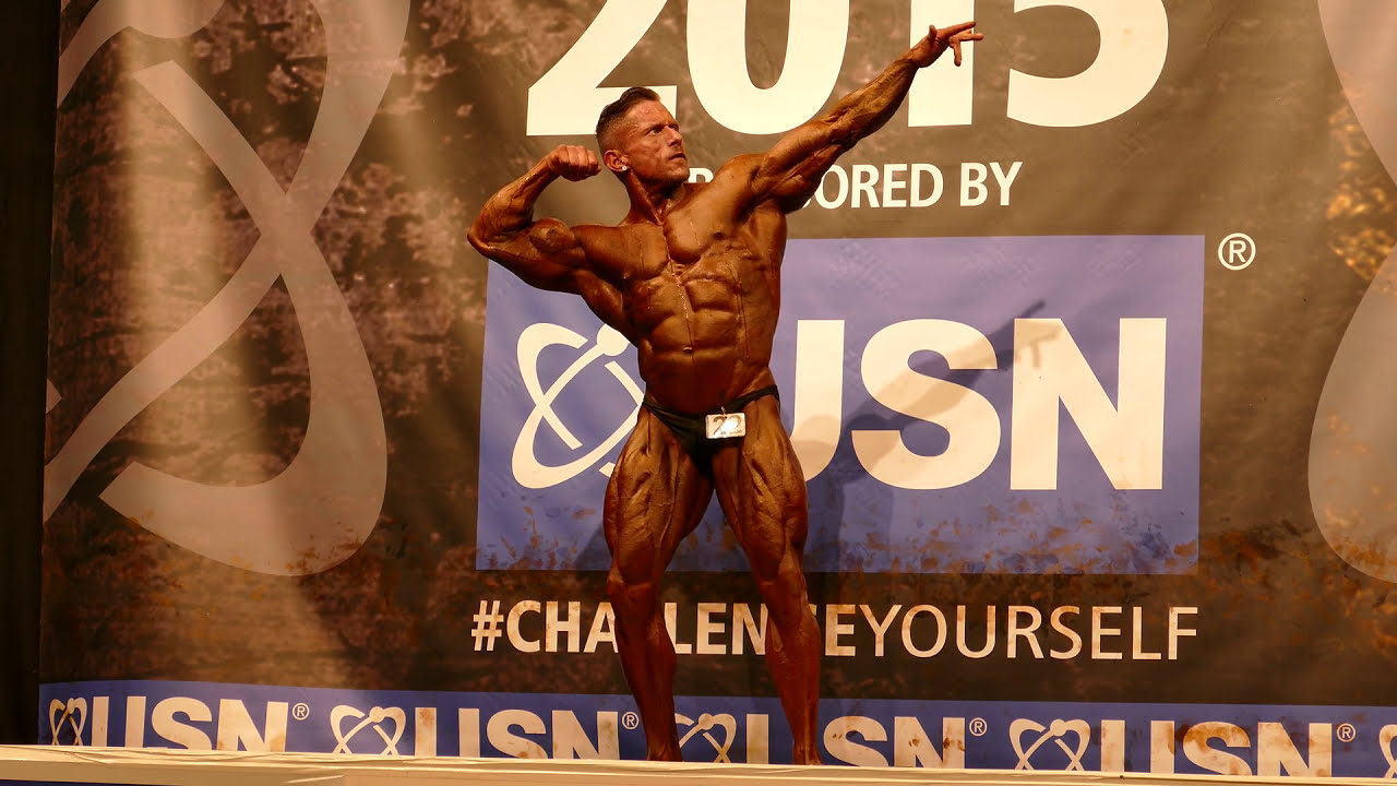 Scott Kempton - Class 3 - NABBA Universe 2015 - YouTube