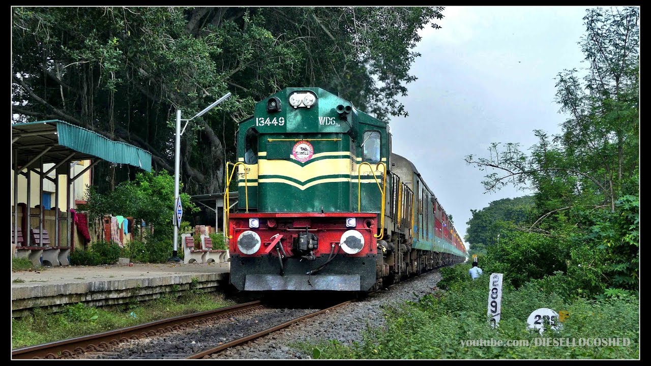 GREEN ALCO Enthusiastically Leads RED "CHOZHAN EXPRESS" !! Indian ...