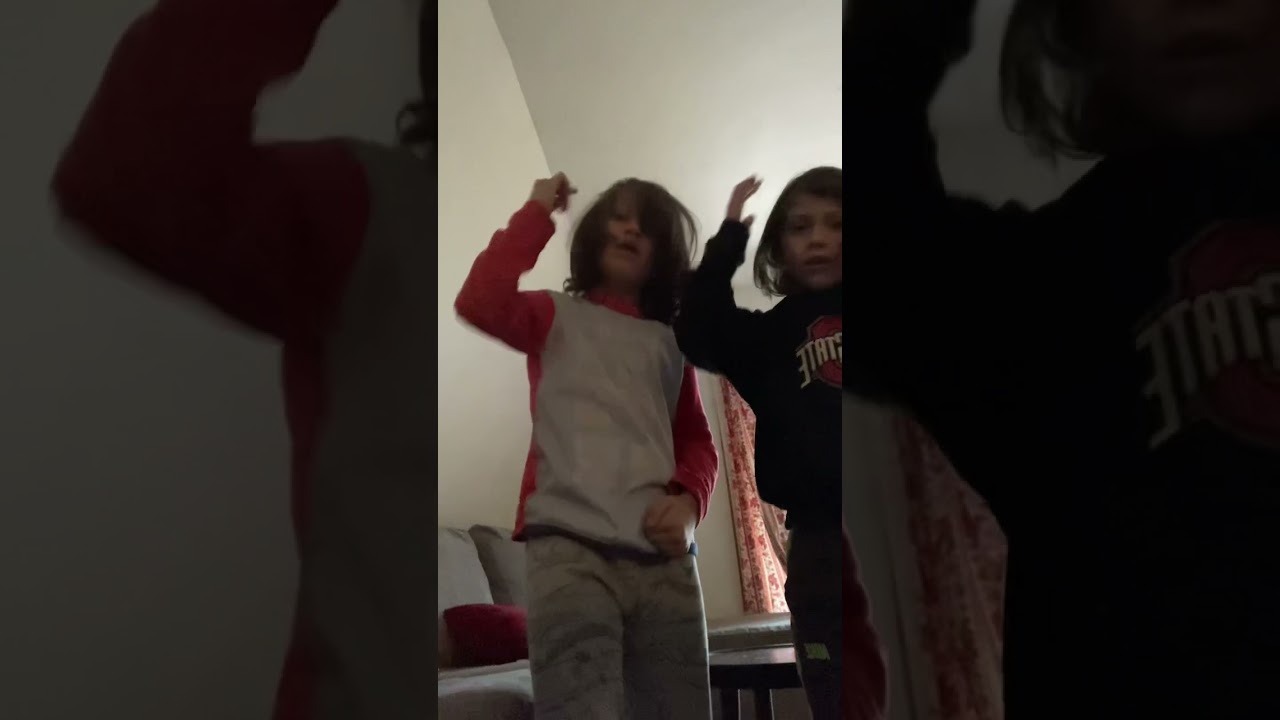 Fart boy farts two - YouTube