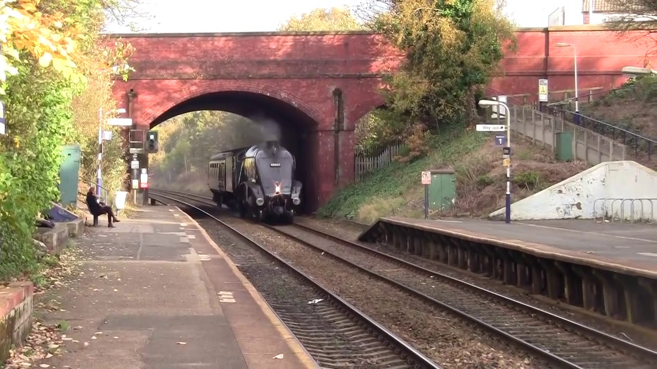 LNER A4 60007 'Sir Nigel Gresley' at Moston Railway Station - YouTube