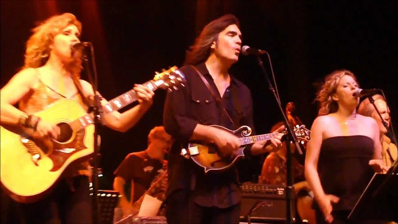 Levon Helm Band - Long Black Veil - FloydFest 7.24.10 - YouTube