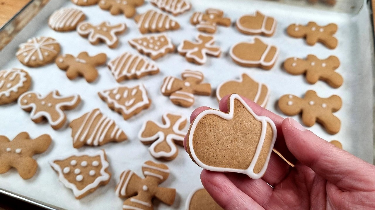 Amazing Honey Gingerbread cookies | Christmas cookie corner - YouTube
