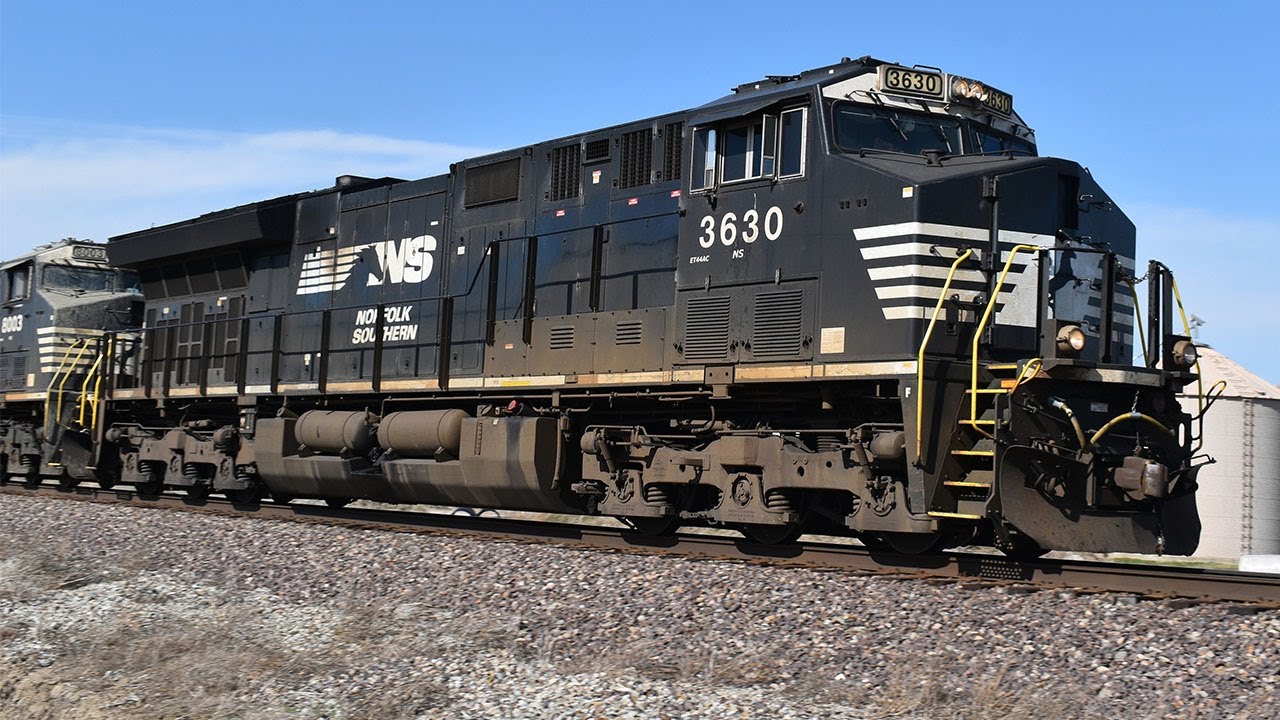 NS Tier 4 ET44AC leads NS 167 - YouTube