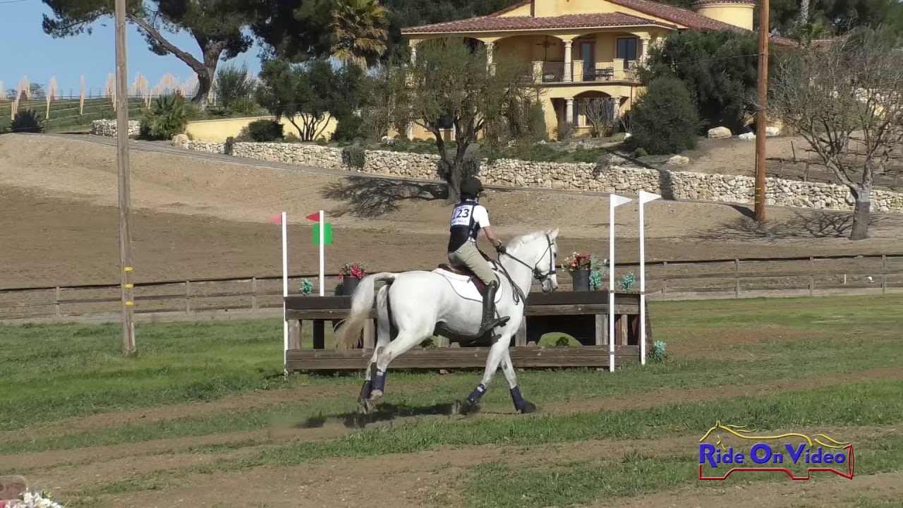 123XC Addison Cleary on Ideal Contini JR Training Cross Country Twin ...