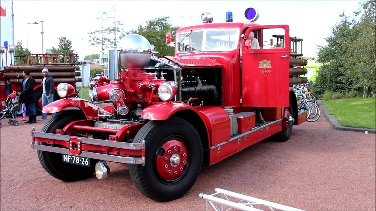 Ahrens Fox brandweerauto - YouTube