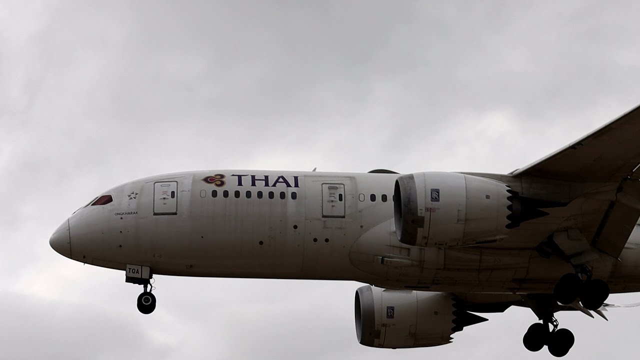 PERTH RUNWAY 06 ARRIVALS AND DEPARTURES - YouTube