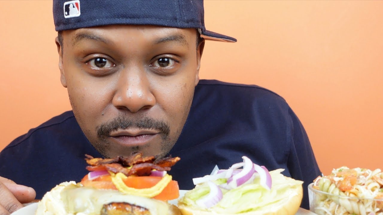 JAMAICAN CHICKEN SANDWICH MUKBANG.......EATING SHOW - YouTube
