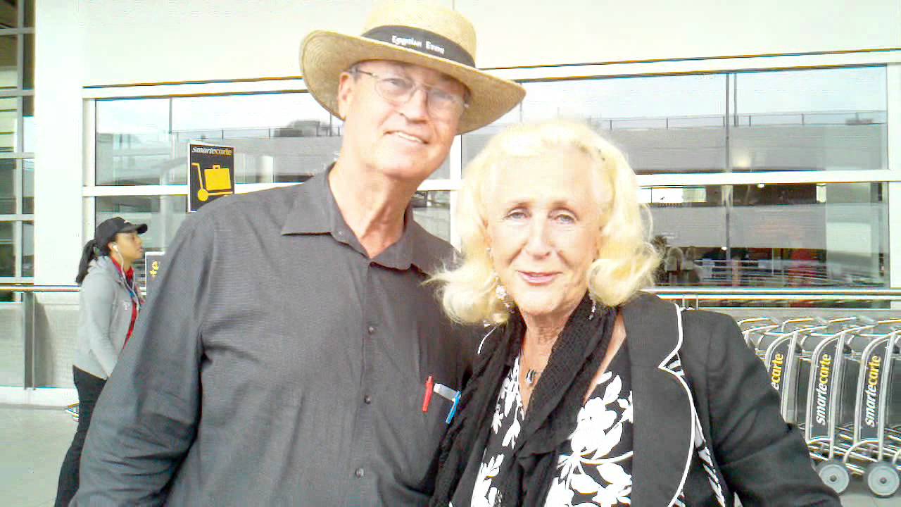 Frank and Marilyn Sutton at the airport - YouTube