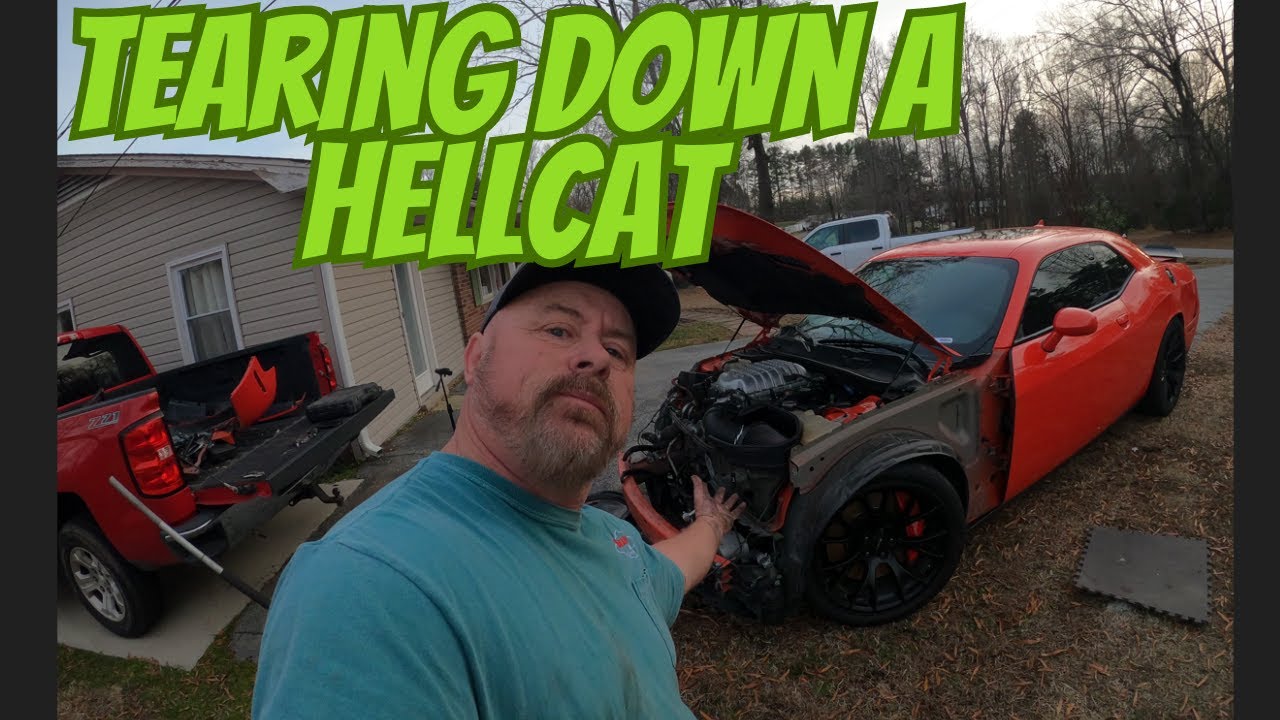 Salvaged Dodge Challenger Hellcat part 1 #dodge #challenger #challengerhellcat #carrepair - YouTube