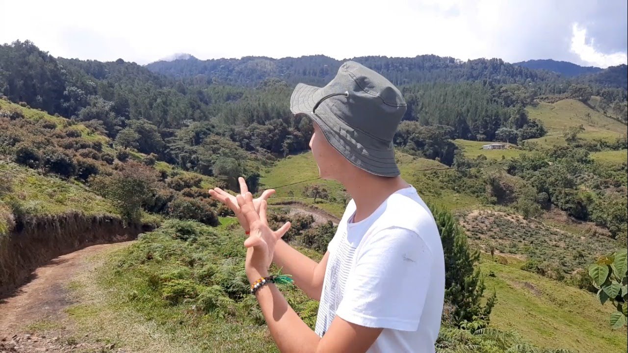 TRAVESIA POR EL PARQUE LA CRISTALINA/ GUÁTICA, RISARALDA - YouTube