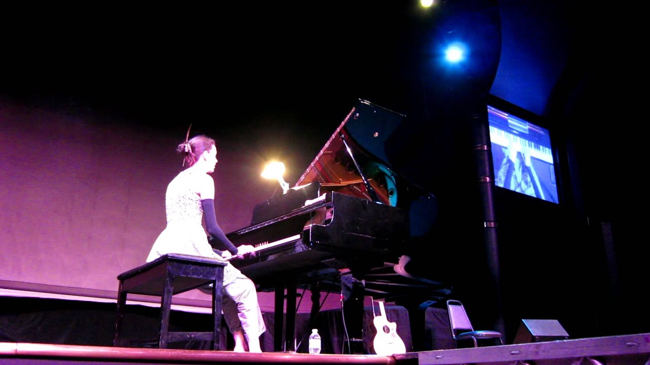 Frieze patterns with Vi Hart on JoCo Cruise Crazy II - YouTube