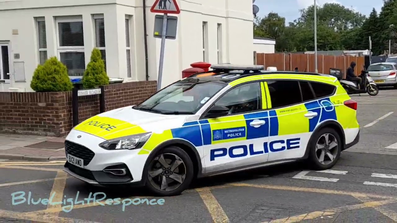 Met Police Vehicles Responding +More | Bexleyheath Police Station - YouTube