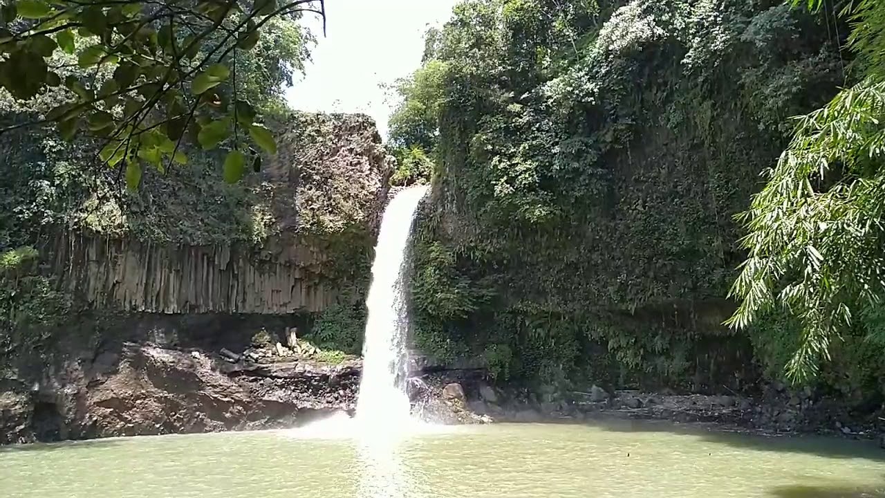 Hanna Si Petualang Cilik: Keseruan di Curug Lontar - YouTube