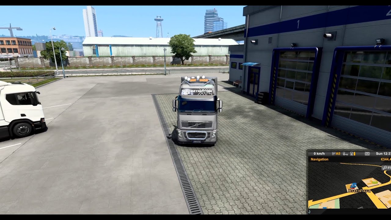 How to Turn On Roof Lights (and Beacon) in ETS2 - YouTube