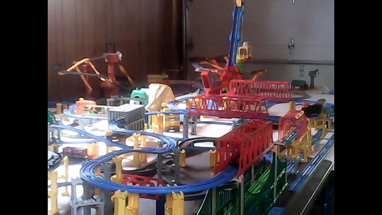 Too much Thomas/Hunter's train show 2017 day 1 - YouTube